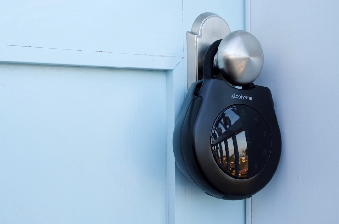 igloohome Keybox 3: Secure Smart Lock Box | igloohome